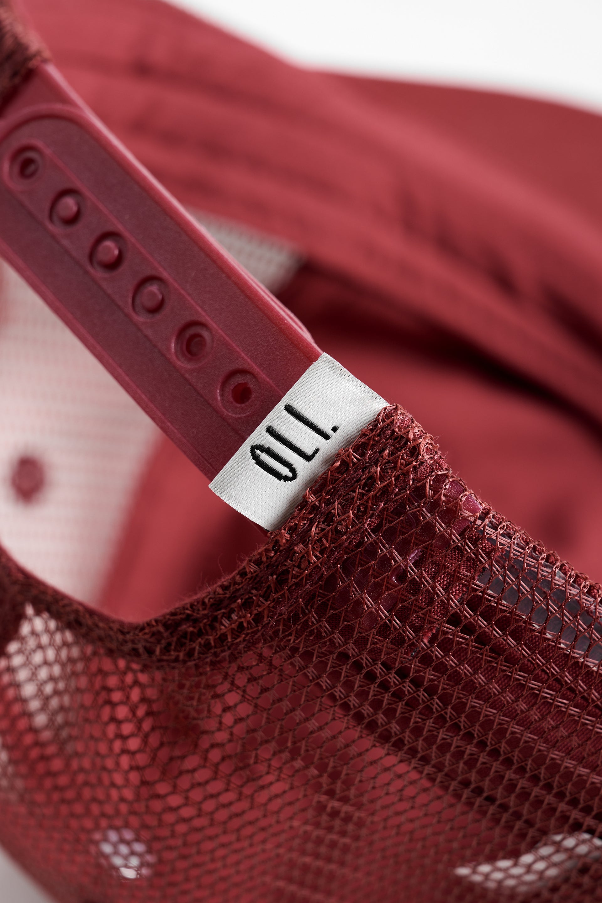 Outback Trucker Cap - Maroon – Oli.
