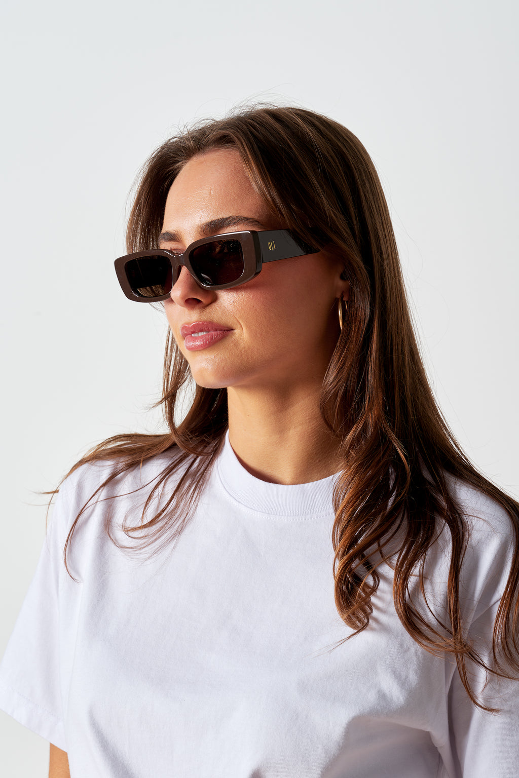Phoebie Frame - Chocolate – Oli.