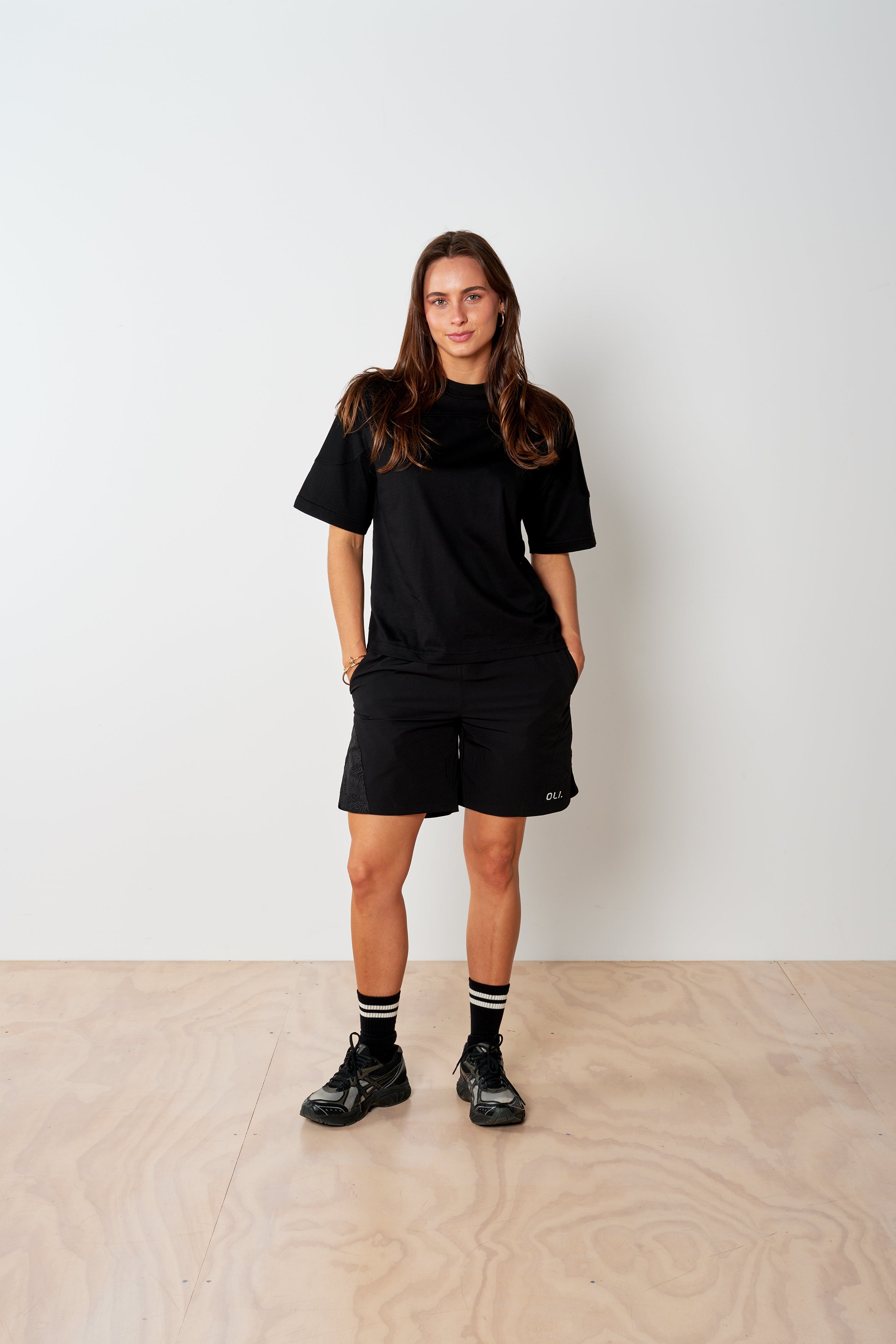 Active Box T - Black – Oli.