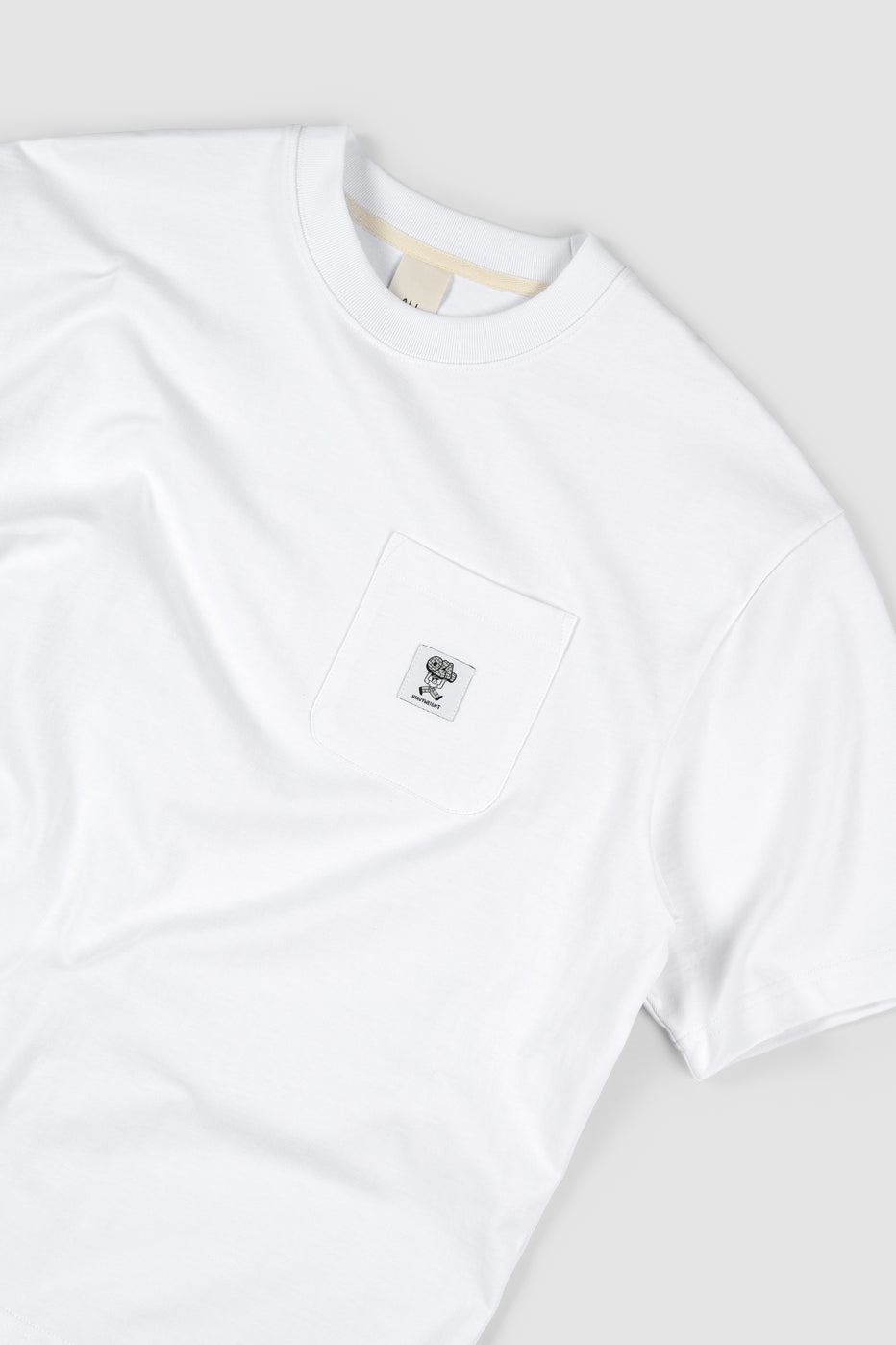 Heavyweight Pocket T - White – Oli.