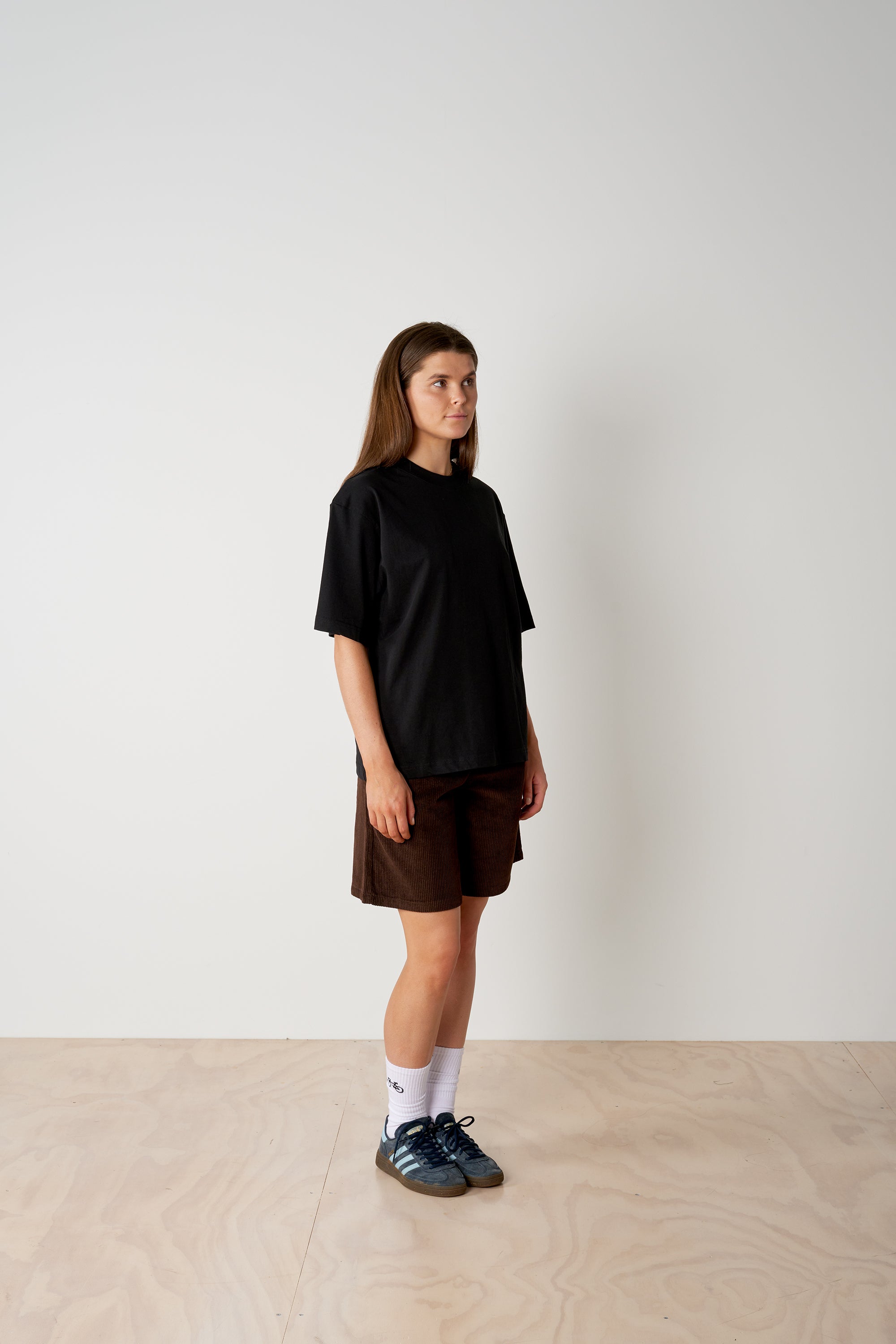 Box T - Black – Oli.