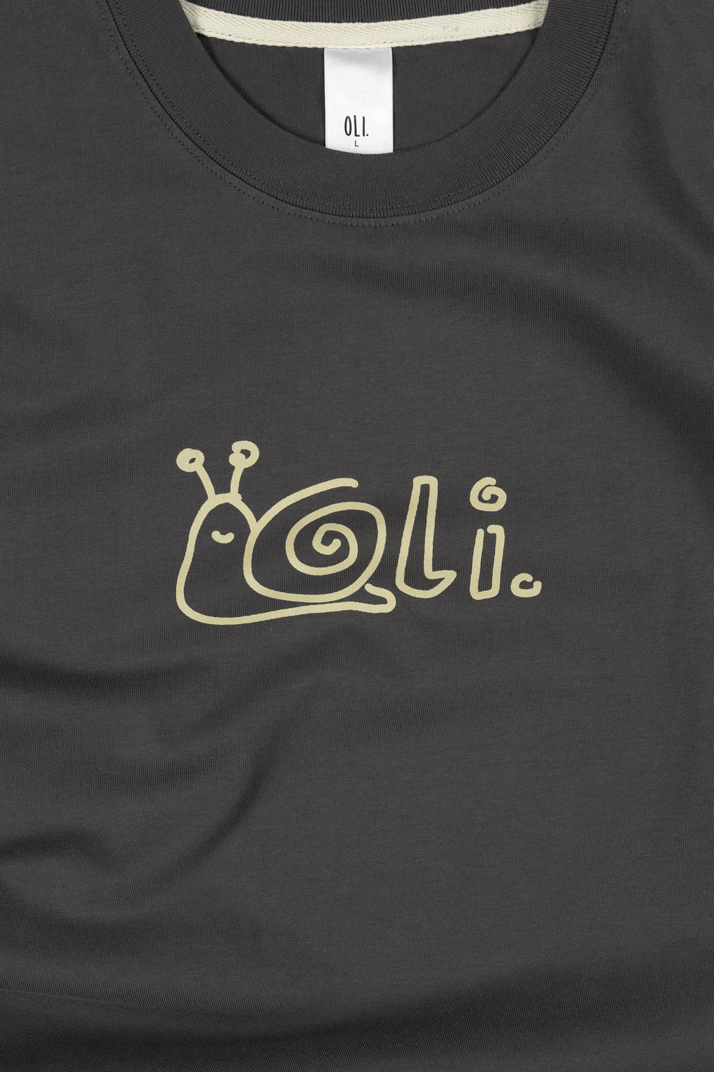 Snail T - Coal – Oli.